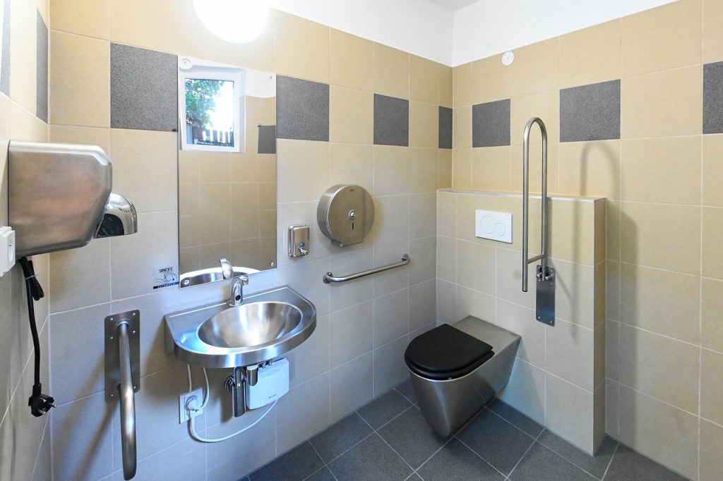 Free Public Toilet Opens At Tyršuv Sad – Brno Daily