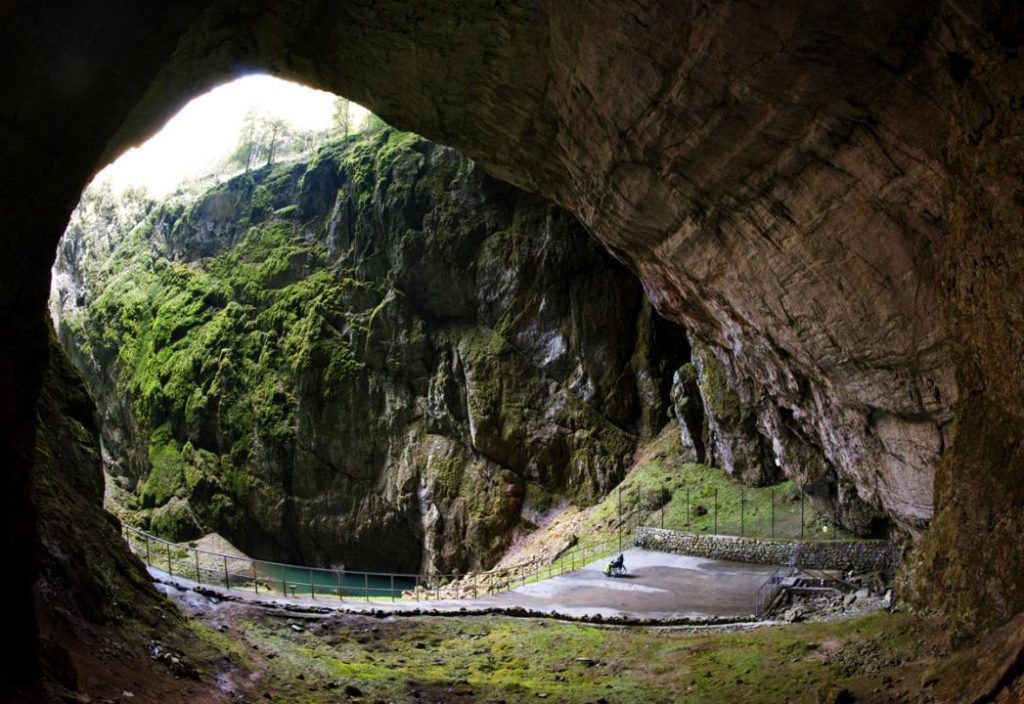 New Guide Maps All The Accessible Caves of Europe For The First Time ...