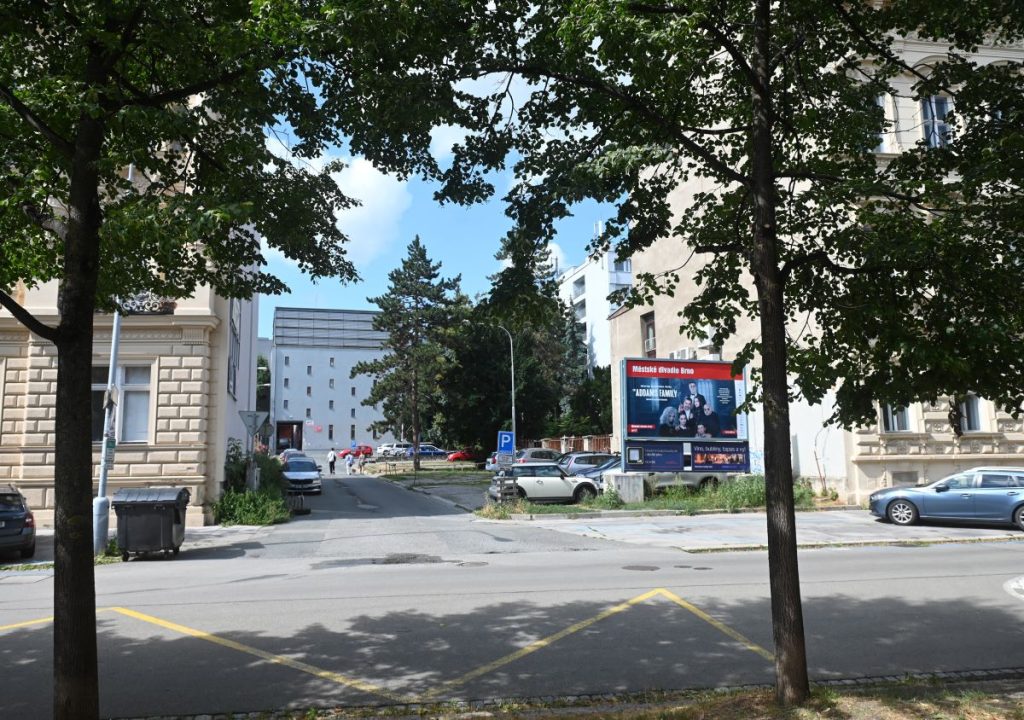 City of Brno Approves Plans For New Apartment Building At Empty Site On ...