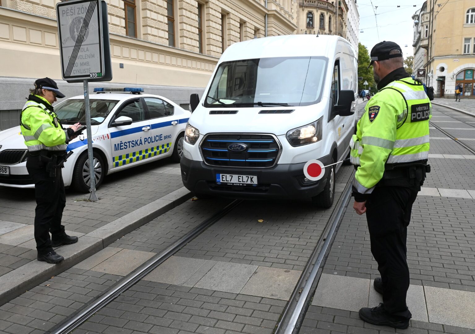Brno City Police Are Now Patrolling Road Entrances To City Centre ...